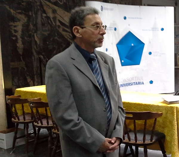 Inginerul pasionat de filatelie: „Un timbru este o carte, un clasor e o ...