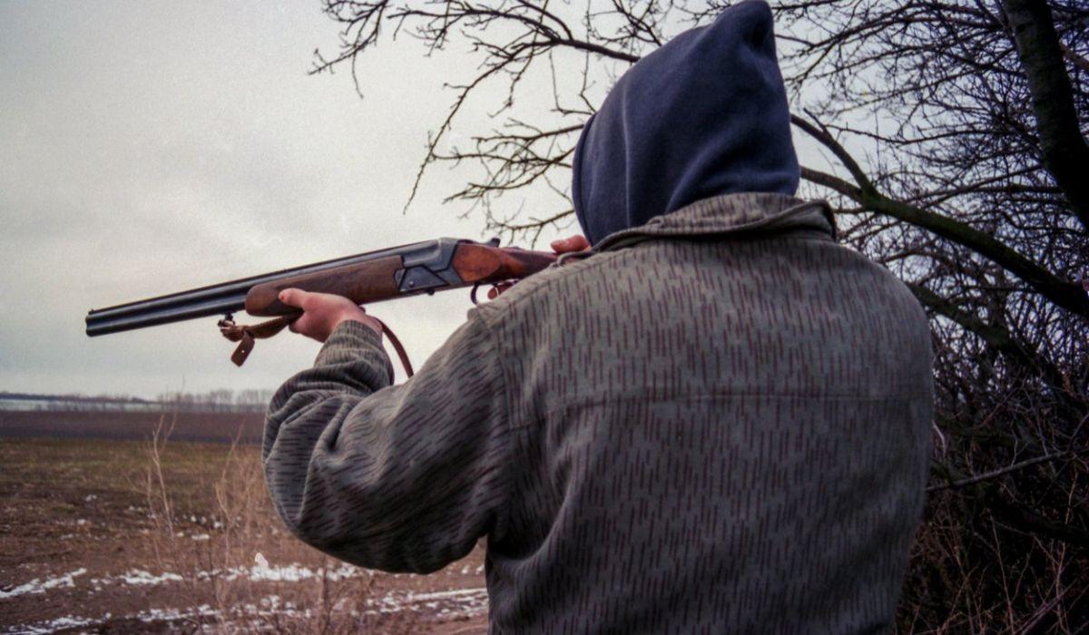 Braconier prins în vestul țării după o urmărire în care a încercat cu ...