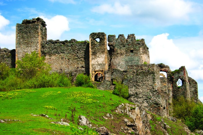 Legenda fascinantă a unei cetăți care se ridică nu departe de Timișoara