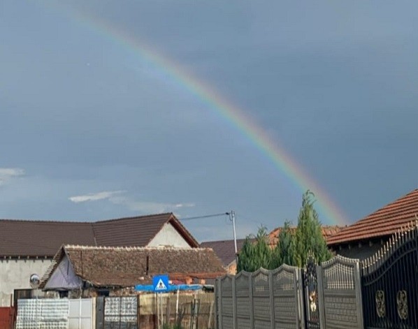 Probabil cel mai frumos curcubeu din această primăvară, fotografiat în ...