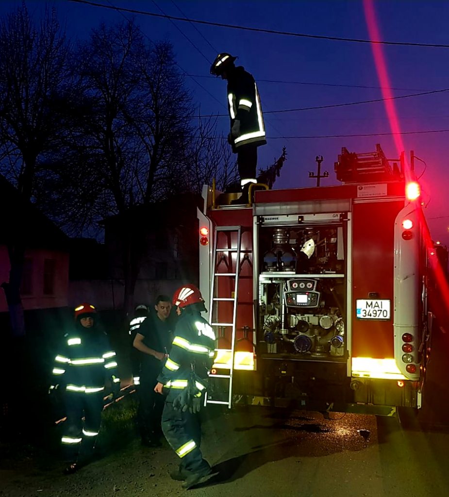S-a dat alarma după ce s-a semnalat un incendiu la Centrul școlar ...